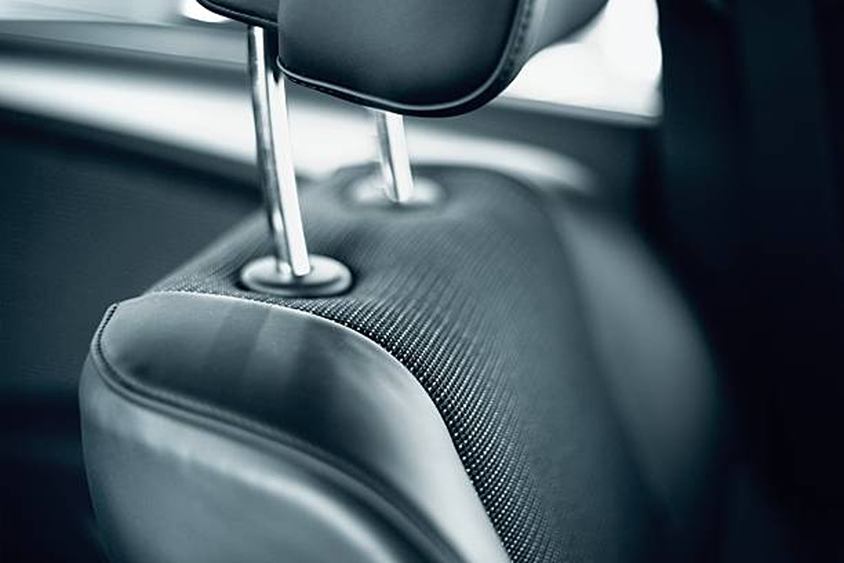 Tetiera scaunului auto: greșeala pe care mulți o fac