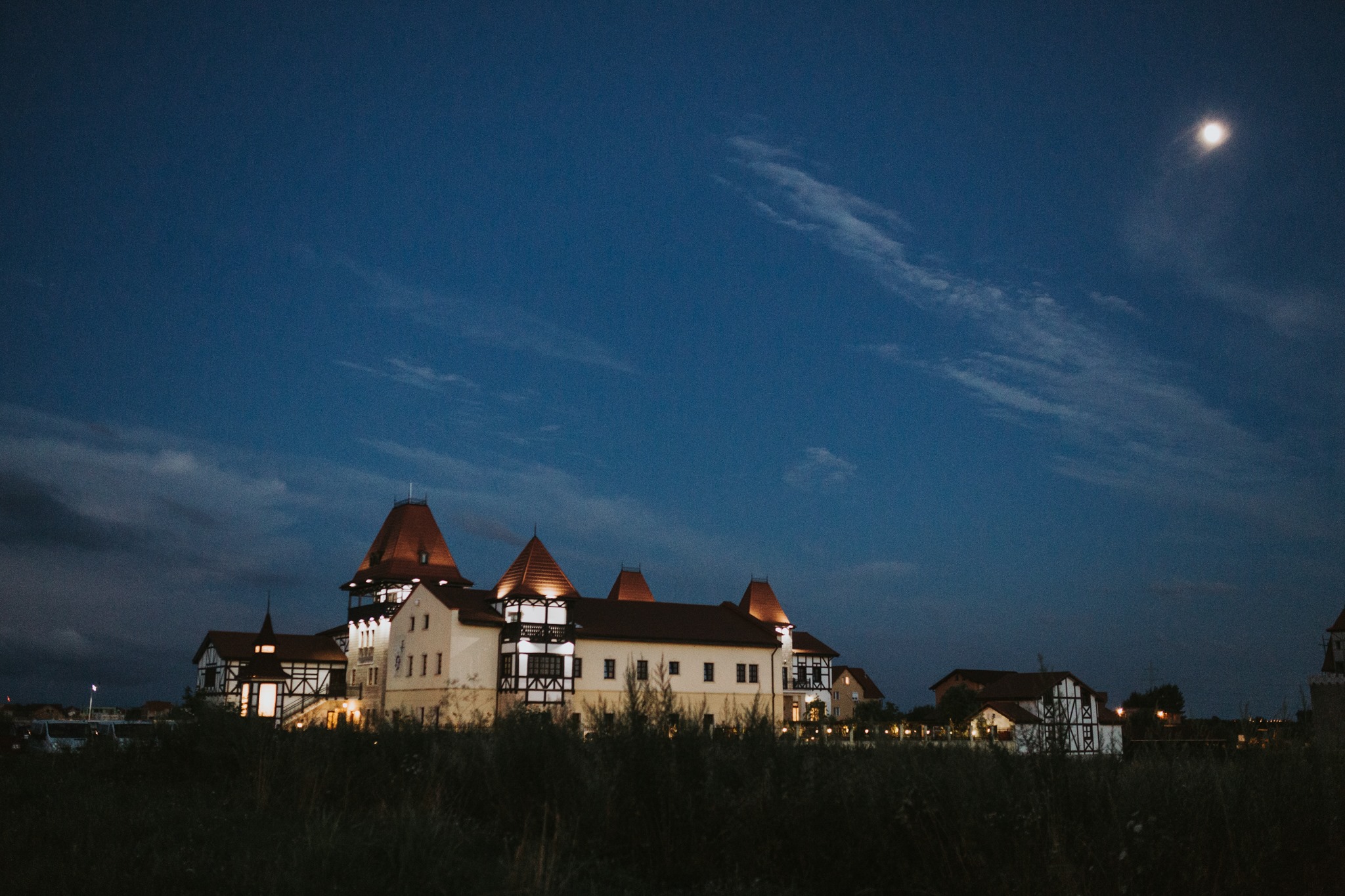 Un castel istoric, transformat centru medical. Povestea clădirii ...