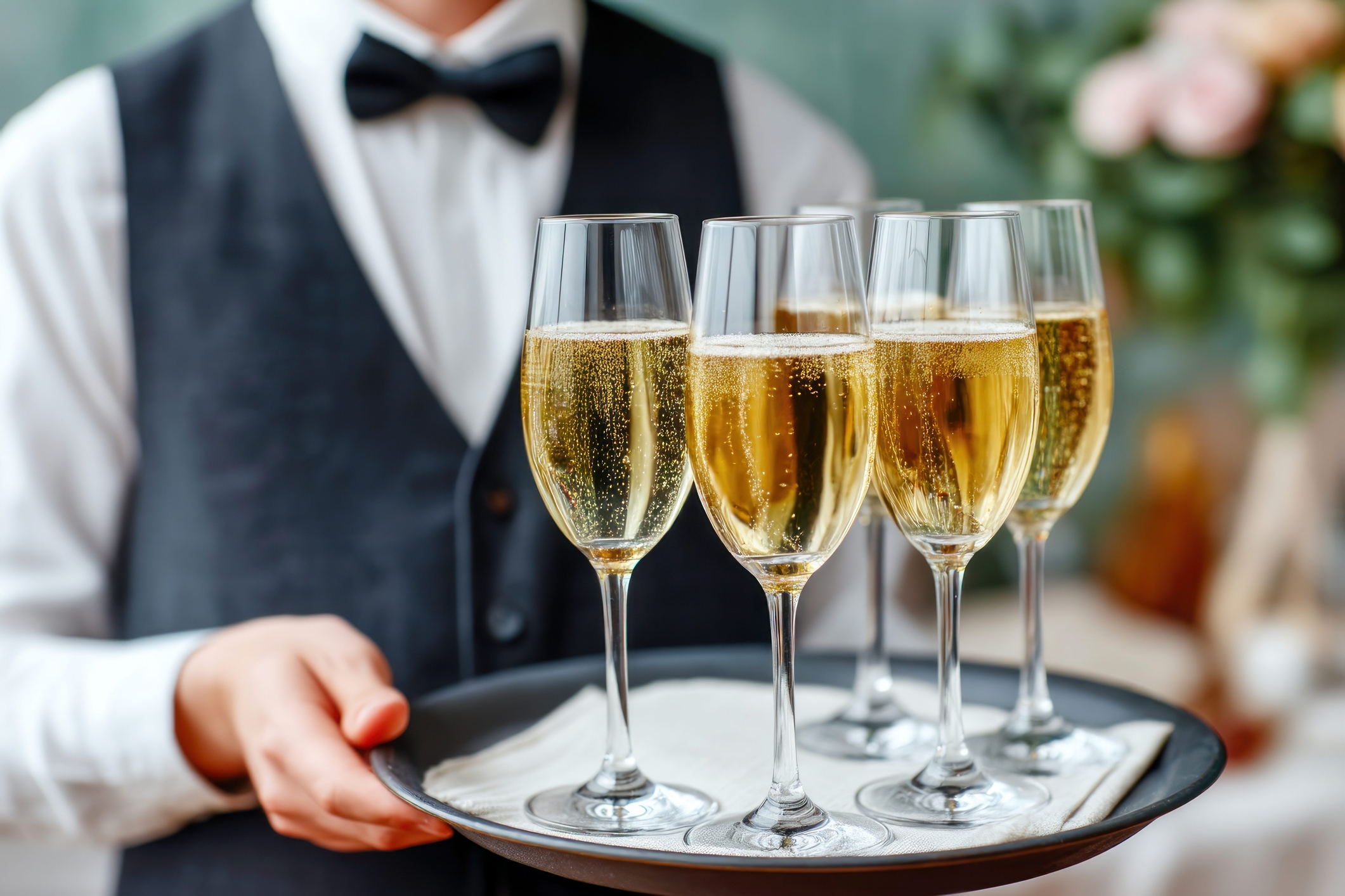 Salarii mari pentru doar două zile pe săptămână. Puțini reușesc să ...