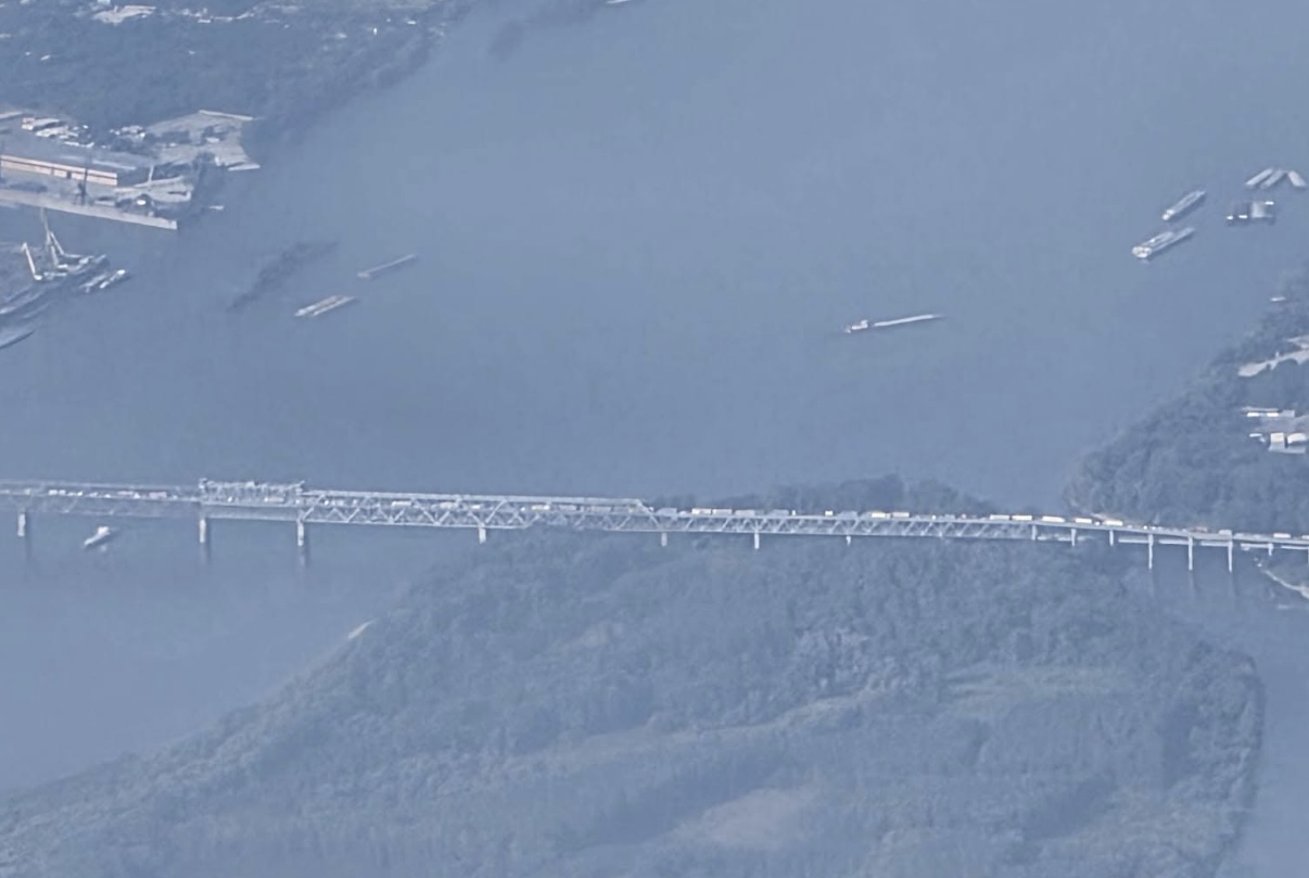 Coada de la podul Giurgiu-Ruse se vede din avion. Ce spun șoferii care ...