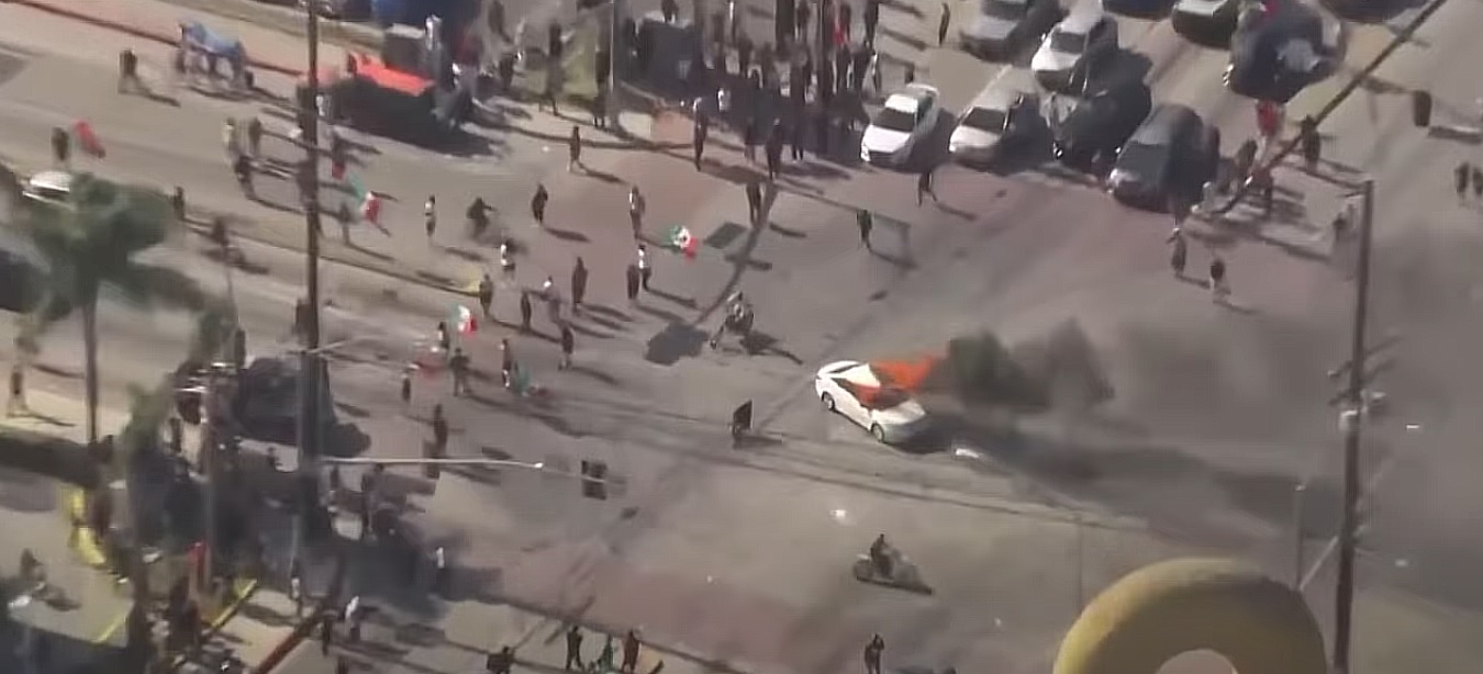 Haos în Los Angeles. Garda Națională, mobilizată după proteste violente