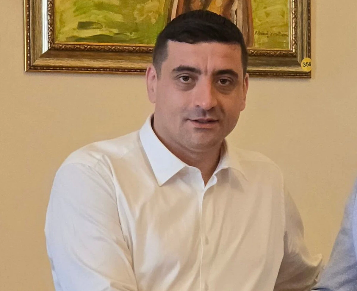 Howdy, George! Liderul AUR, școlit în engleză de serialul Dallas