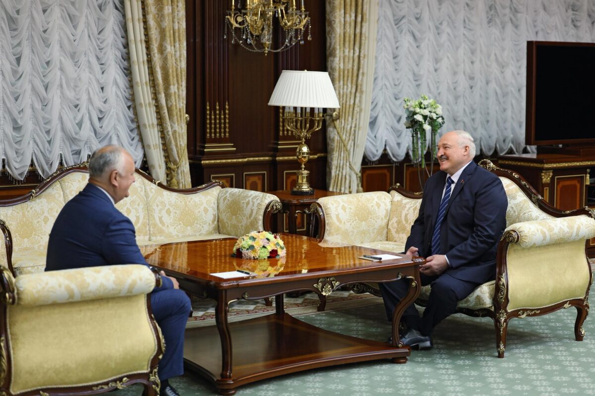 Igor Dodon, din nou în Belarus. Lukașenko: „Ești viu!”