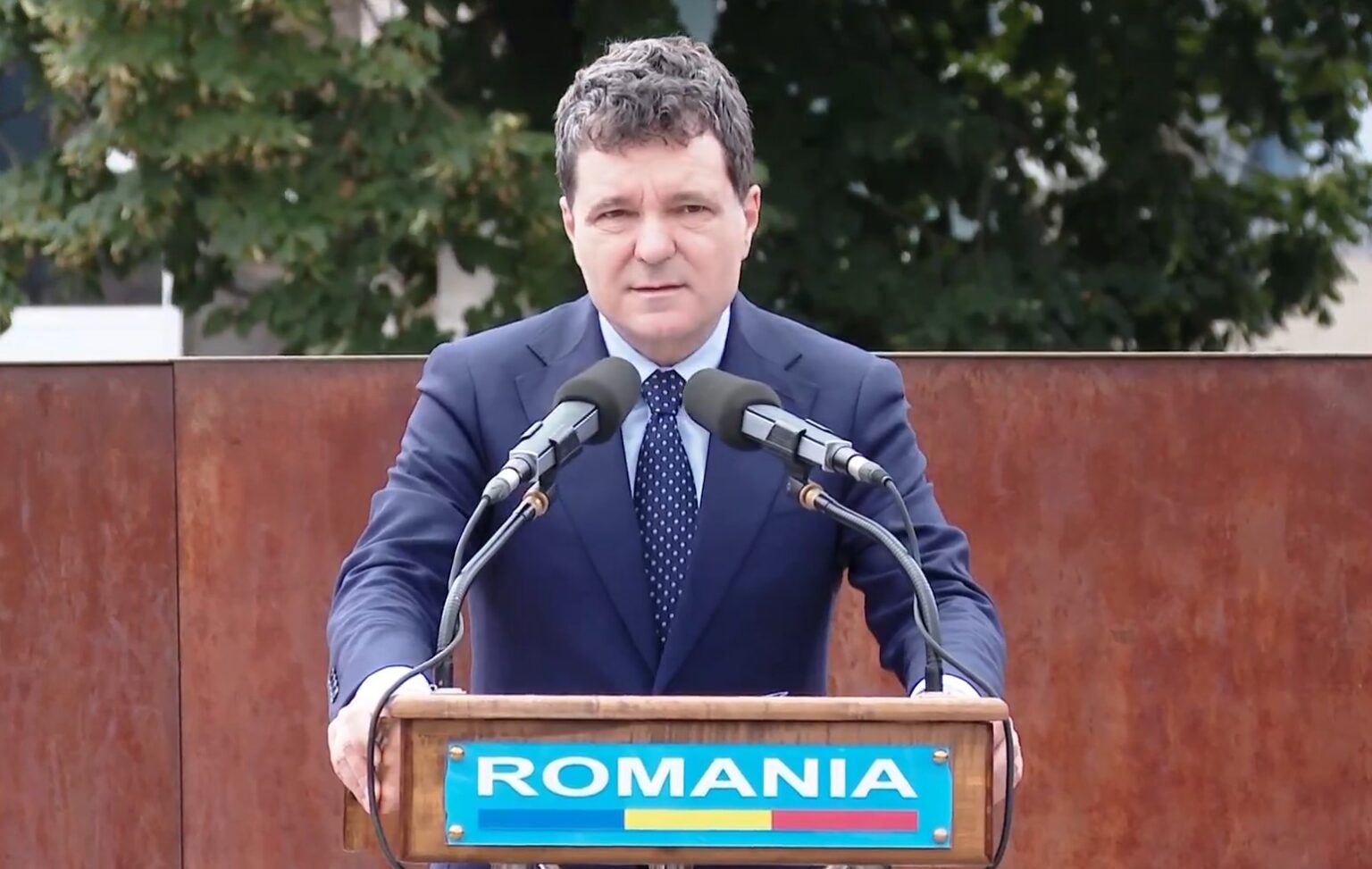 Nicușor Dan, de Ziua Europeană de Comemorare a Holocaustului împotriva ...