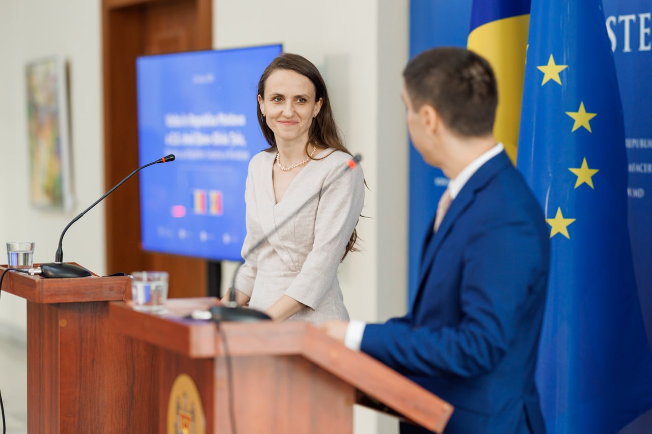 Ministra de Externe a României, Oana Țoiu, în vizită la Chișinău