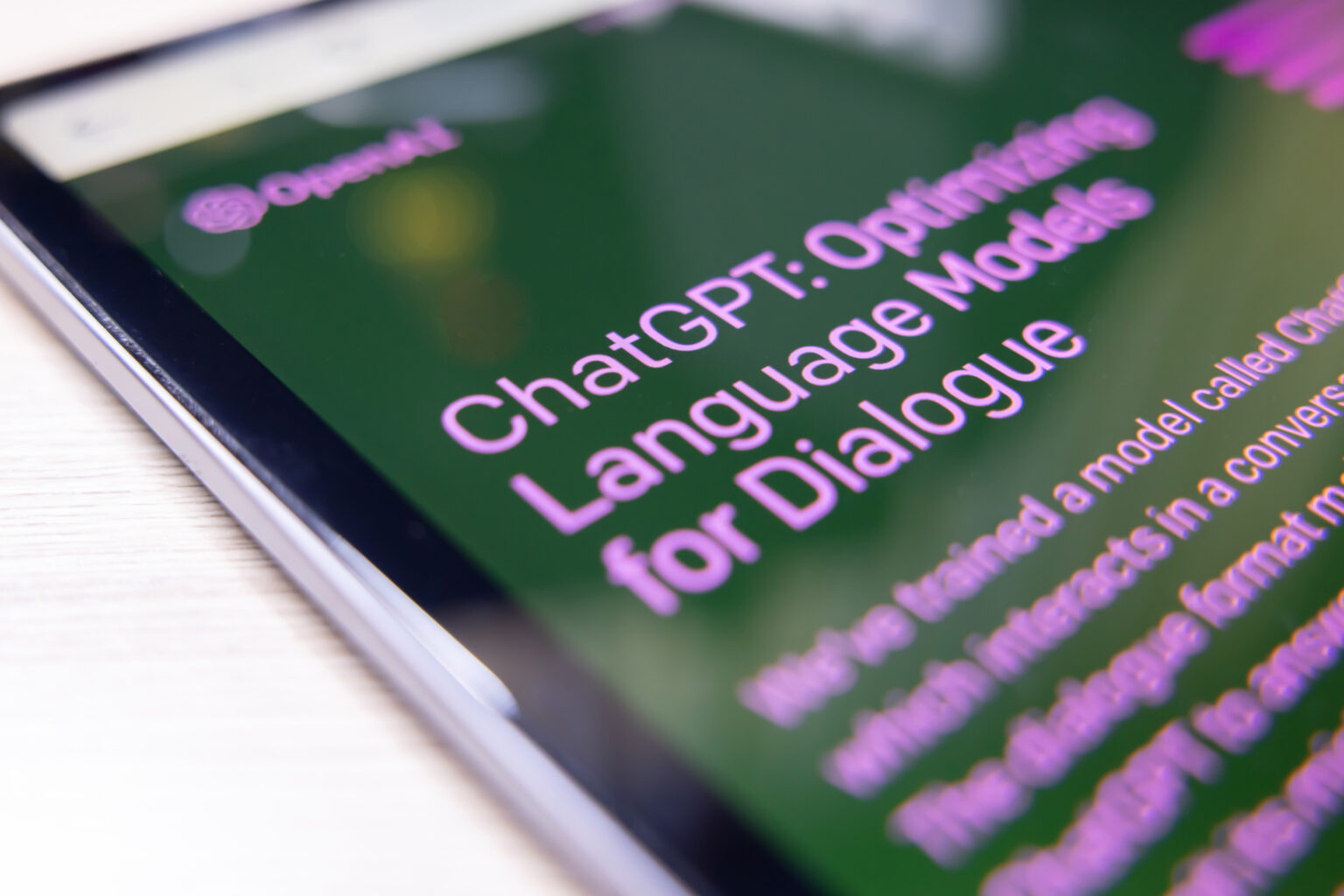 OpenAi a lansat noul ChatGPT. Ce funcții are model GPT-5