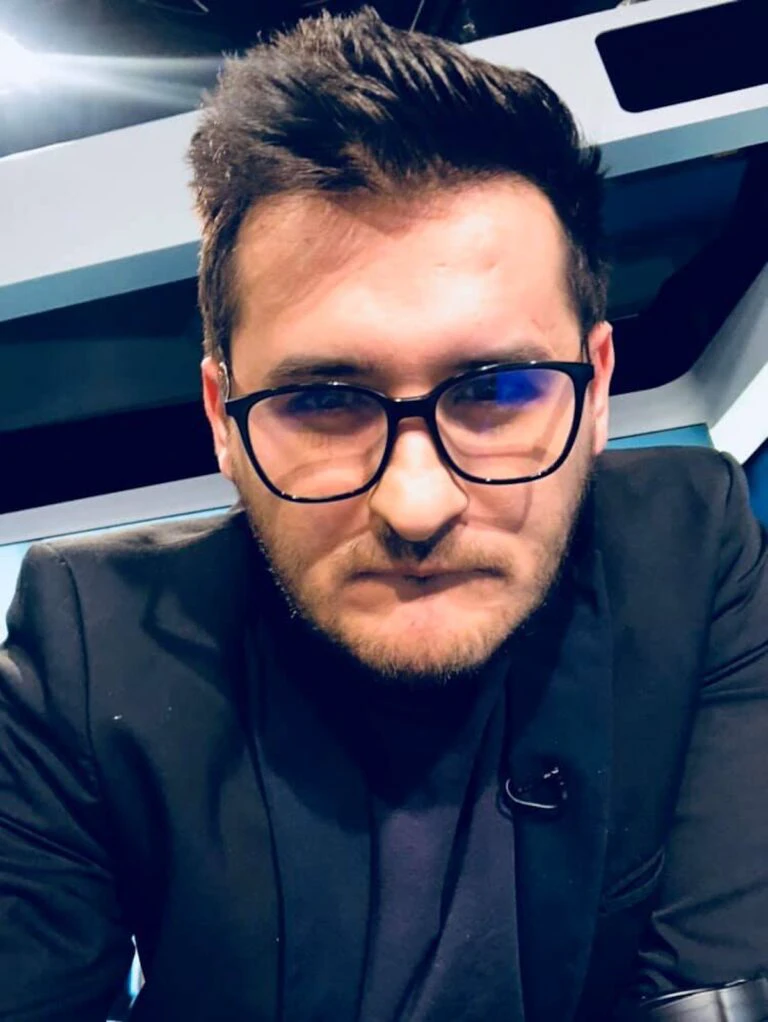 Victor Ponta atacă dur Realitatea TV și apără tranzacția G4Media - Radu ...