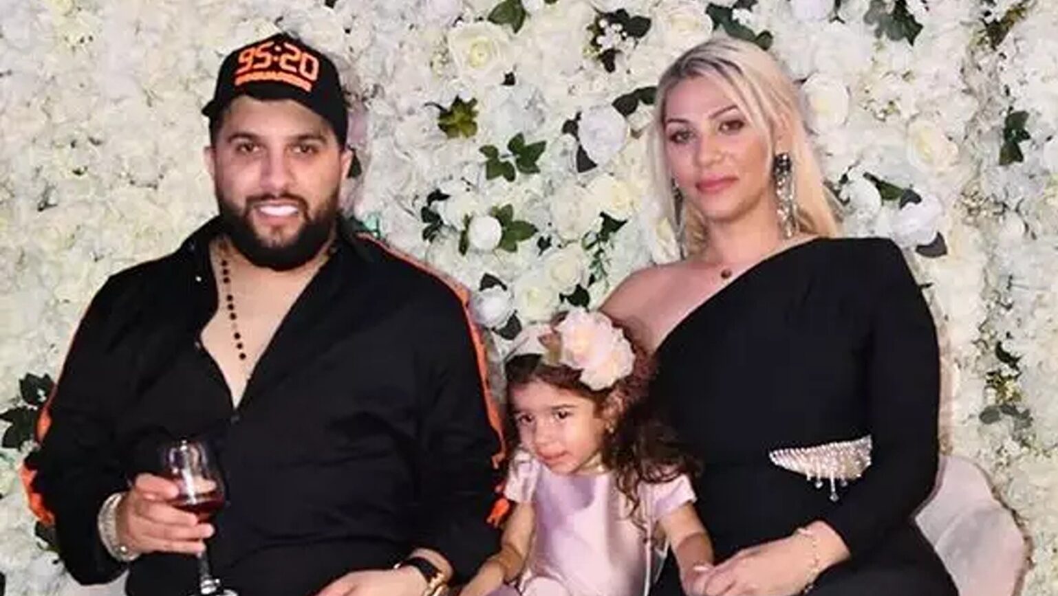 Scandal între femeile lui Tzancă Uraganu. Marymar, mesaj acid pentru Lambada