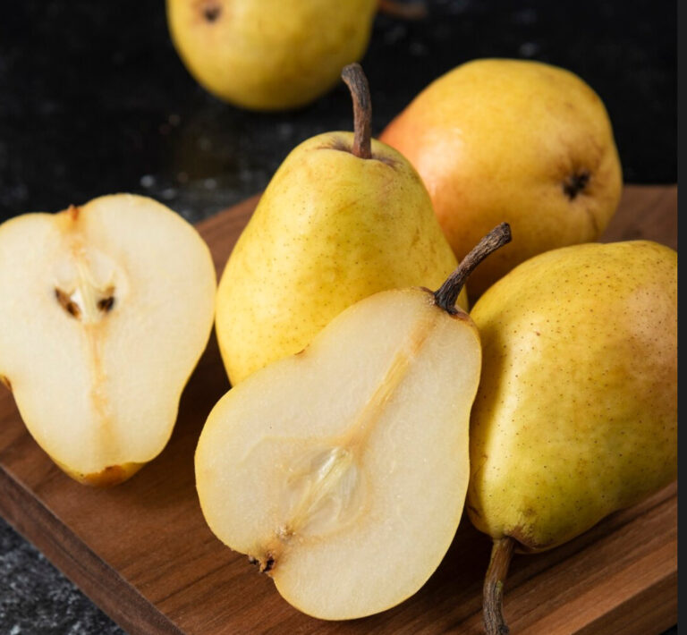 Tartă cu pere caramelizate. Desertul perfect pentru serile răcoroase de ...