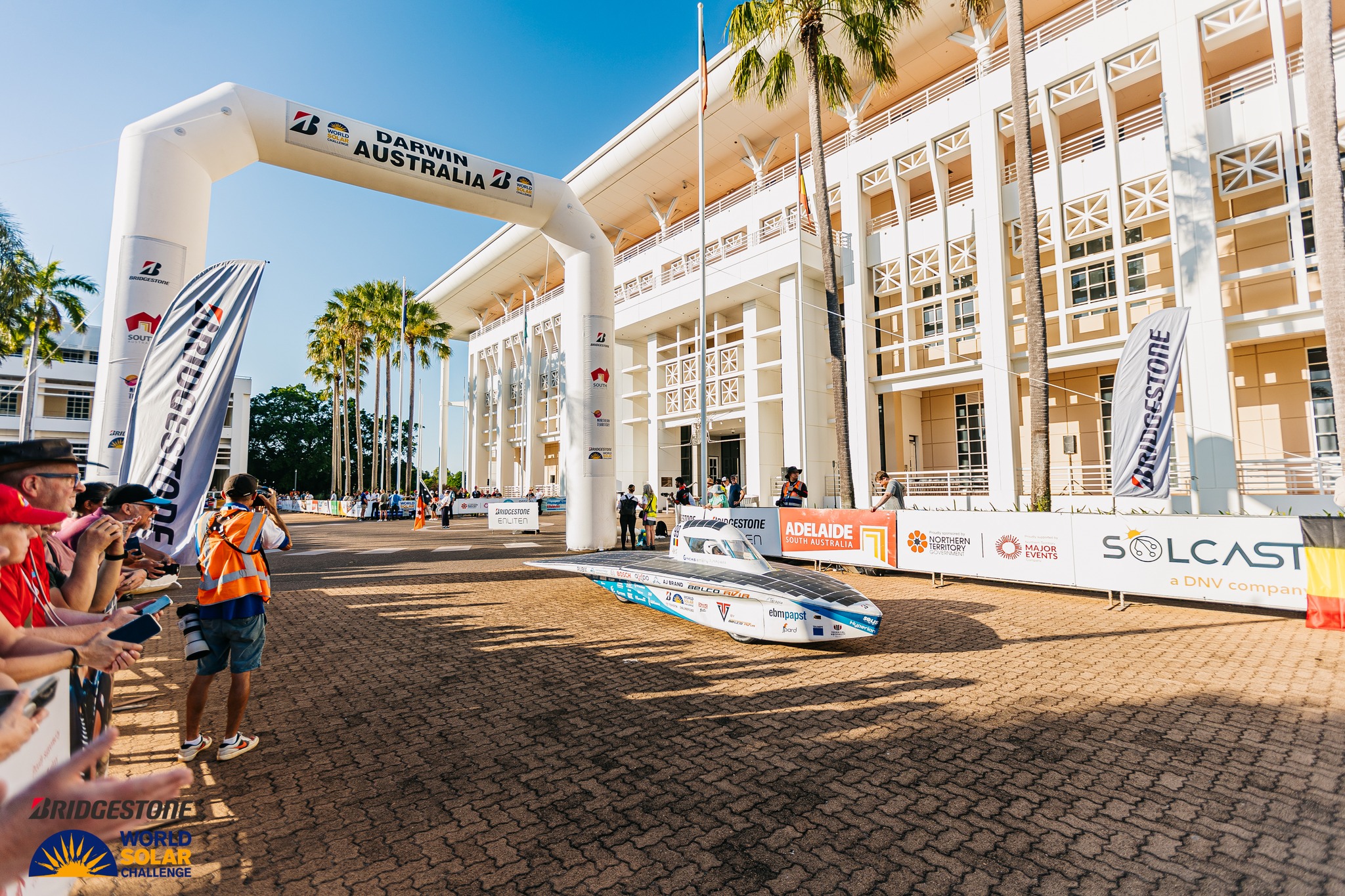 Studenții UTCN, la cel mai mare concurs solar din lume. Traversează ...