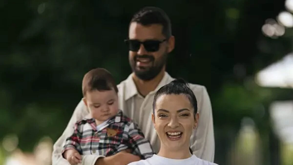 Imagini emoționante cu fiul actriței Anca Dinicu. Primii pași ai micuțului