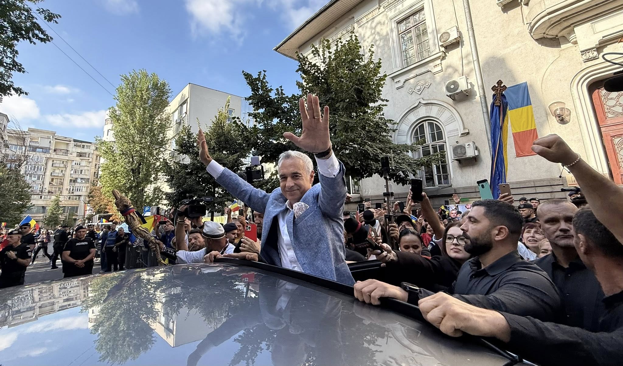 Fanii lui Georgescu, protest la Timișoara și manifest la Catedrala ...