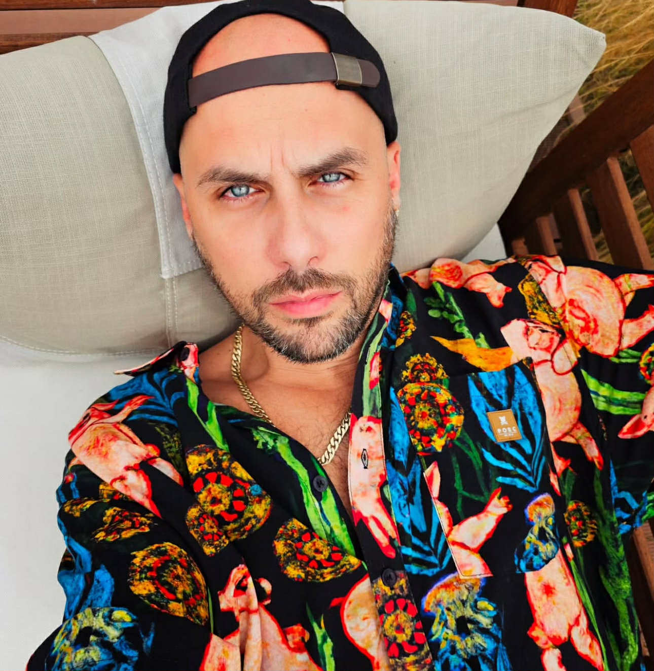 Cum a apărut brand-ul de haine PORC. Deliric are profit uriaș