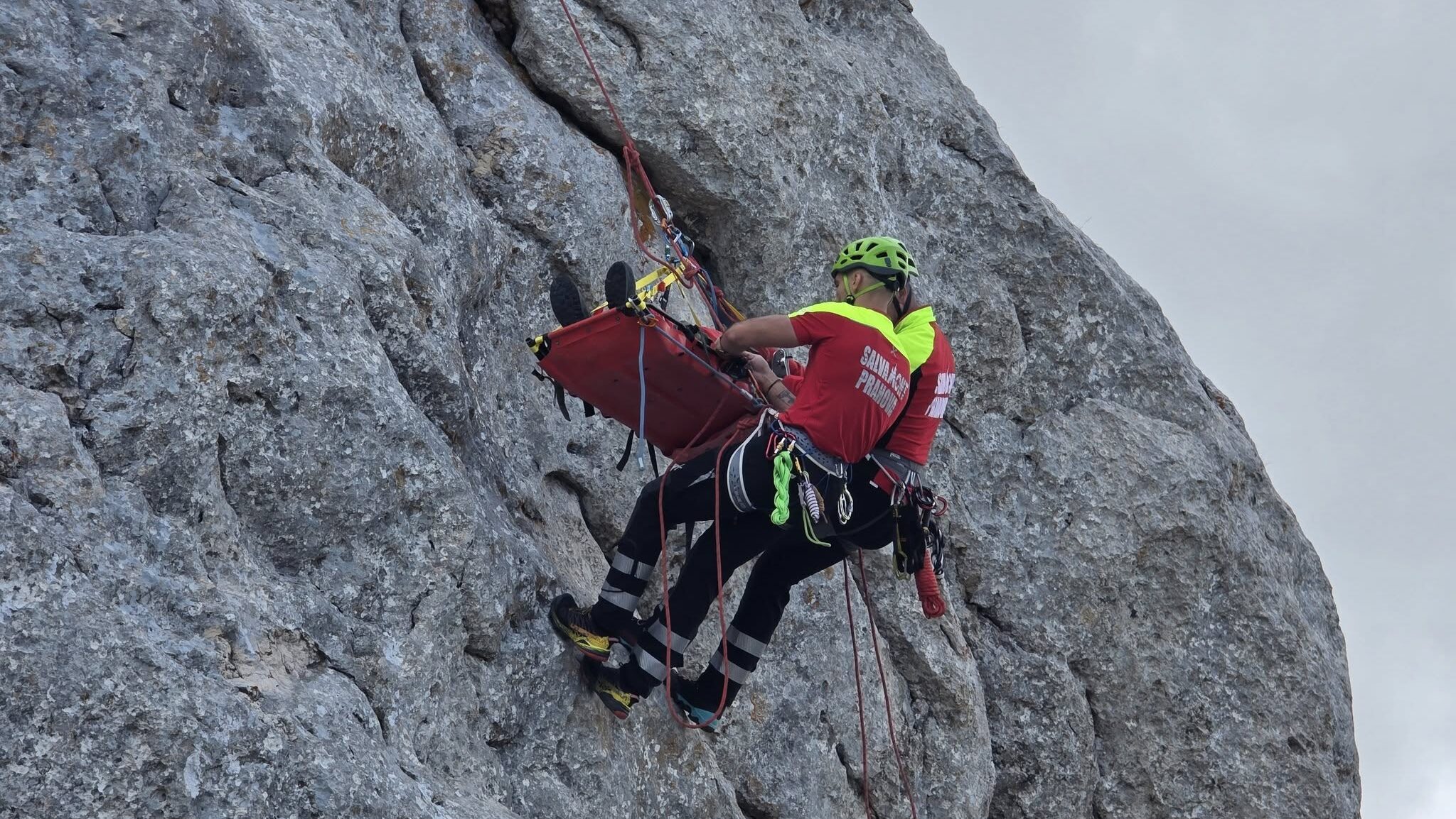 Salvamont Prahova caută un turist căzut pe Valea Cerbului