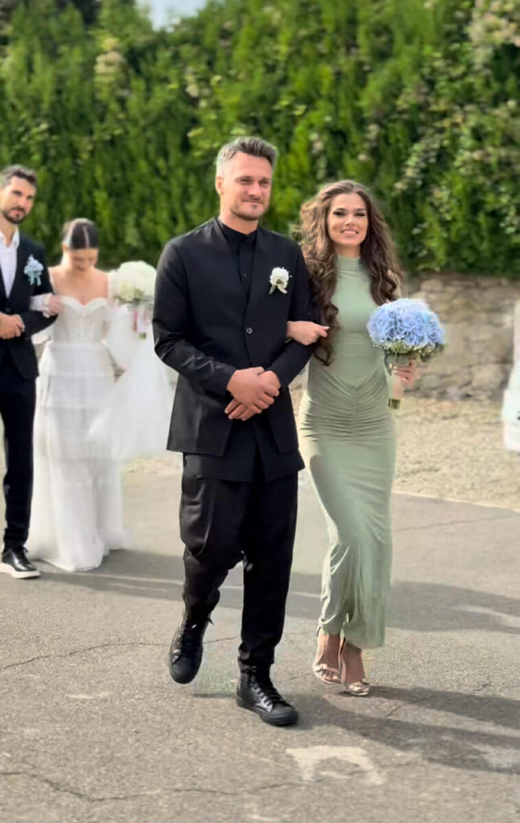 Theo Rose și Anghel Damian au fost nași. Imagini de la marele eveniment