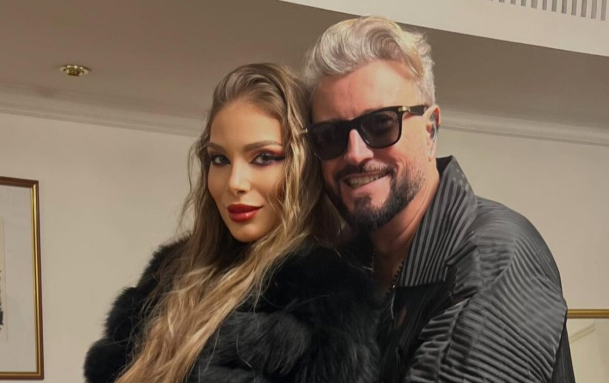 Iubita lui Botezatu se mută din țară. Despărțirea i-a pus capac