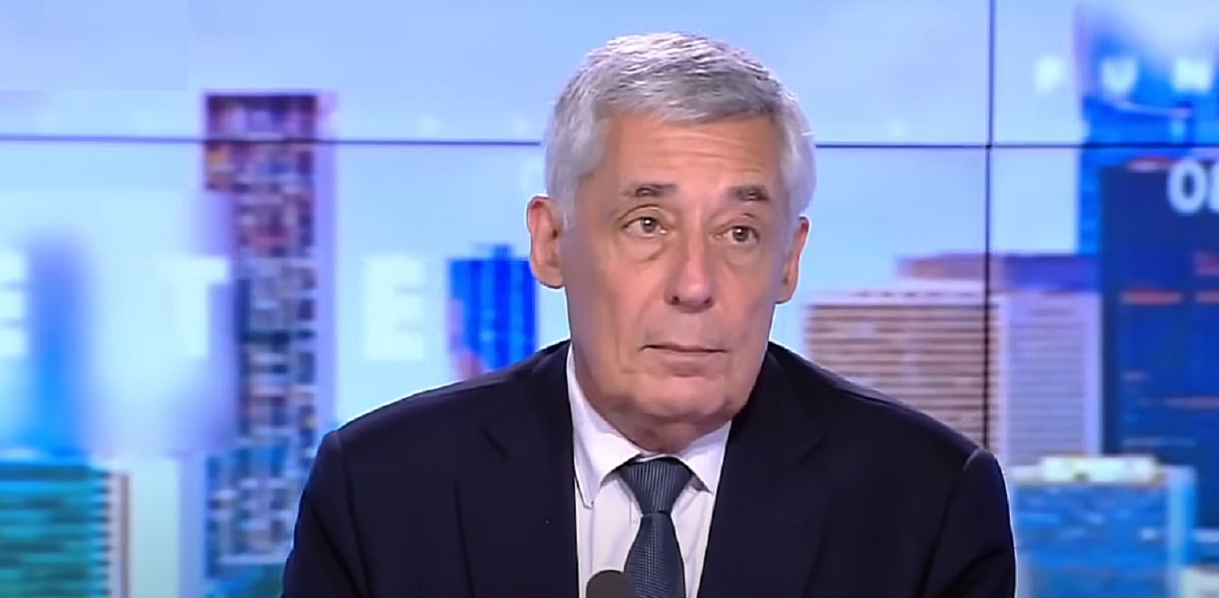 Franța, într-o gravă criză. „A Cincea Republică nu mai există”