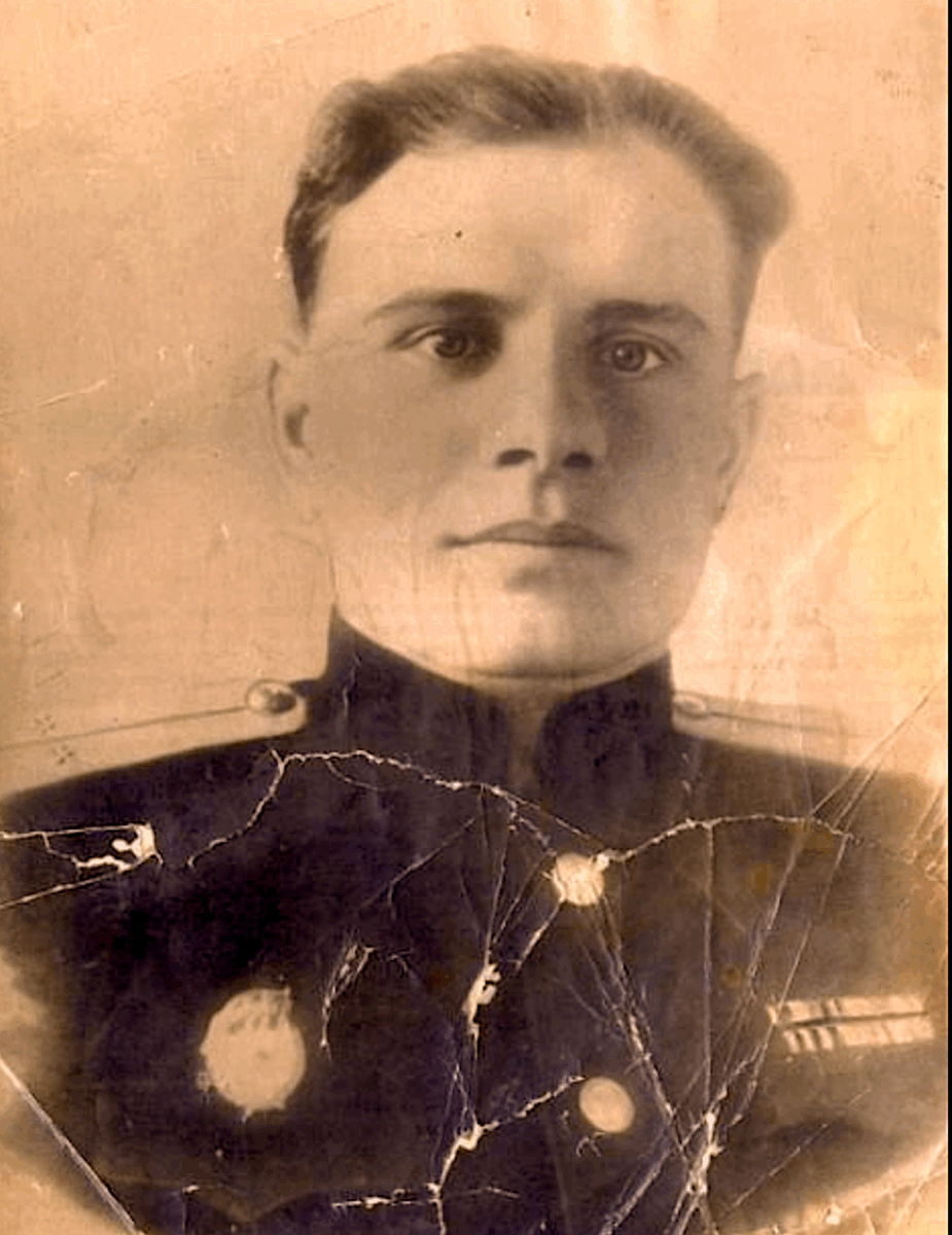 Eroul sovietic care a pus steagul pe Reichstag, decorat după 80 de ani ...