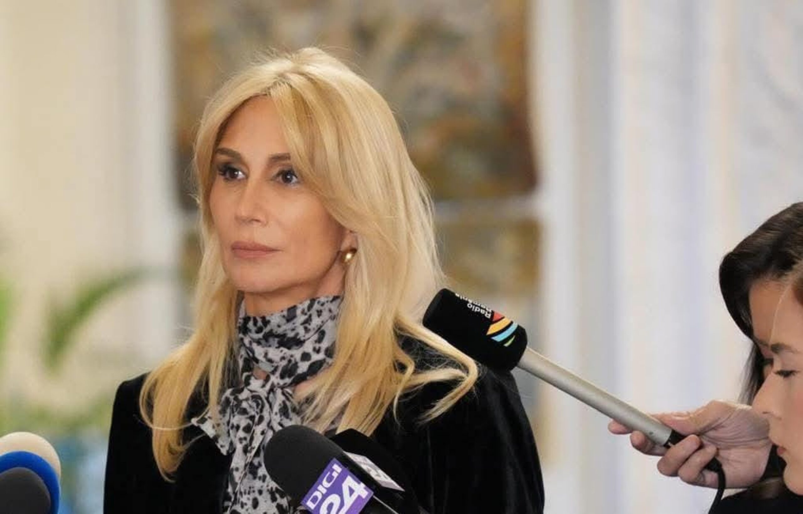 Raluca Turcan spune că nu va fi ruptă coaliția și Bolojan e cel mai ...