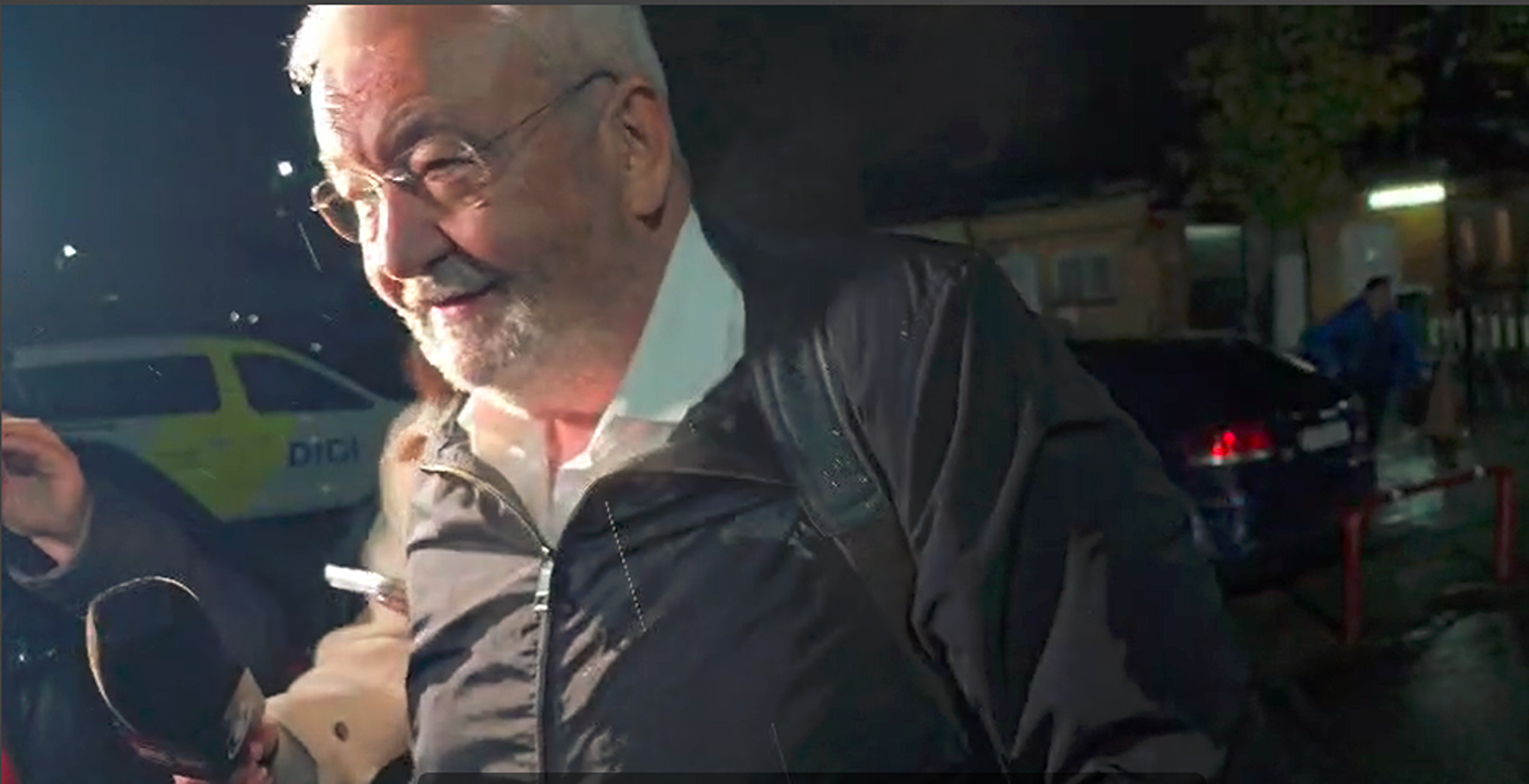 Imagini cu Sebastian Vlădescu și Ionuț Costea la ieșirea din închisoare ...