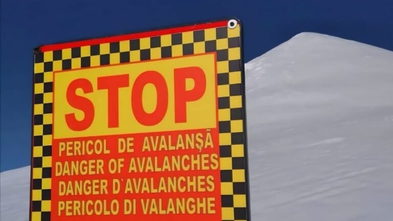 Risc ridicat de avalanșe în Bucegi, Făgăraș și Parâng-Șureanu, după ...