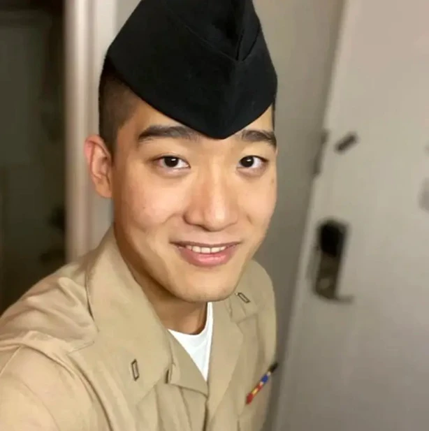 Fost marinar al marinei americane, Jinchao Wei, condamnat la peste 16 ...